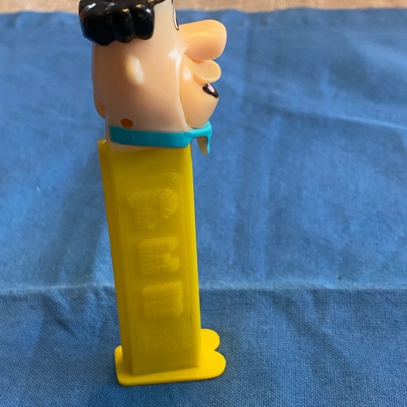 PEZ | Toys | Vintage Fred Flintstone Pez Dispenser Yellow Stem And ...